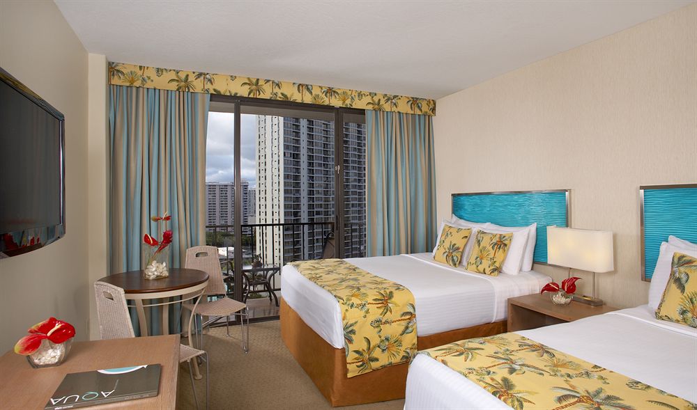 Aqua Palms Waikiki | Hawaii Aloha Travel