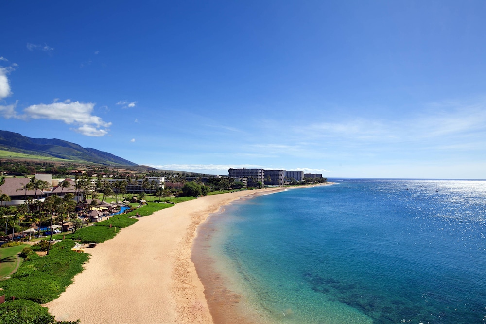 Sheraton Maui Resort | On the Shores of Kaanapali Beach