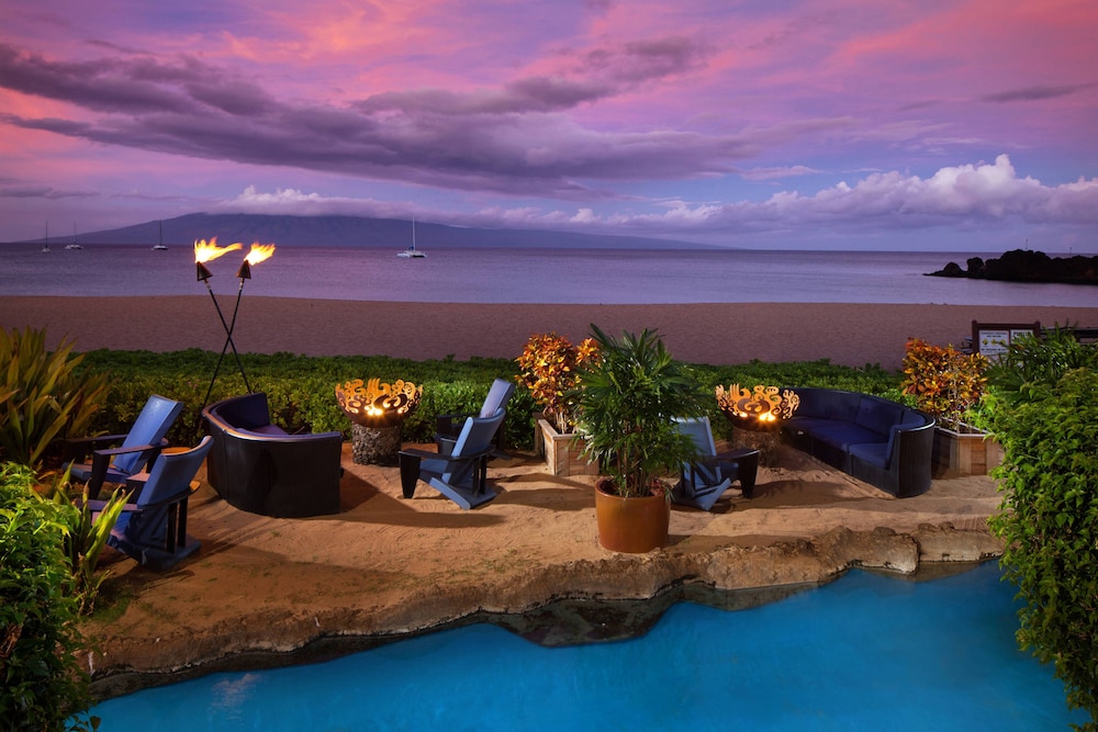 Sheraton Maui Resort | On the Shores of Kaanapali Beach